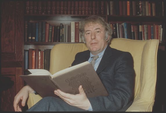 Seamus Heaney Letters Collection Offers a Scoop of the Nobel Laureate ...